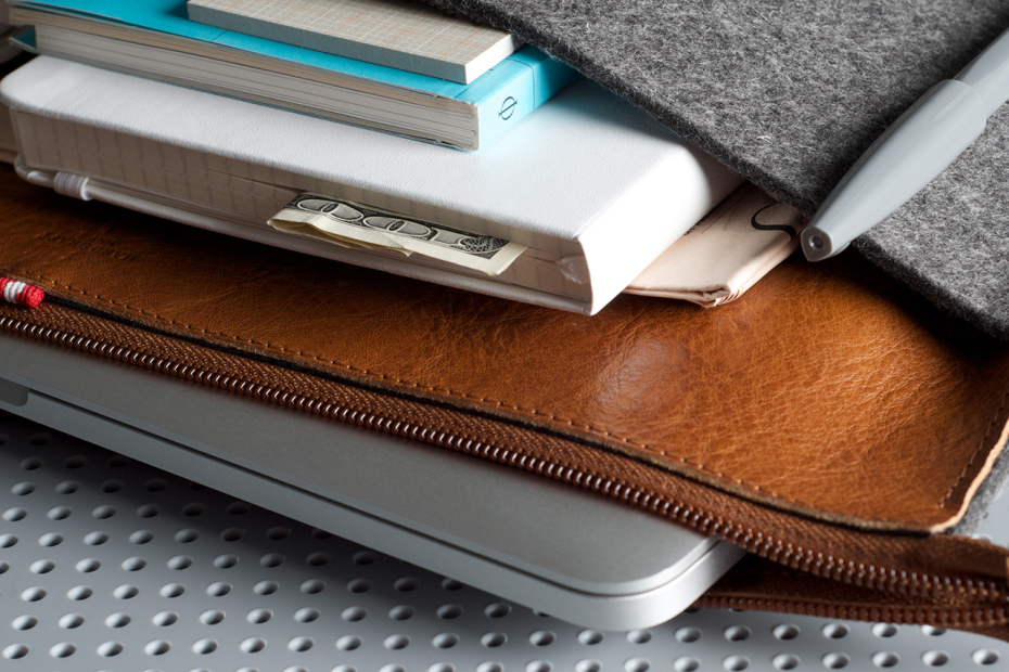 hard graft The Classic HG Laptop Folio :: FOOYOH ENTERTAINMENT