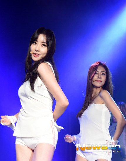 Stellar's Hot Pics At Comeback Showcase :: Daily K Pop News | Latest K ...